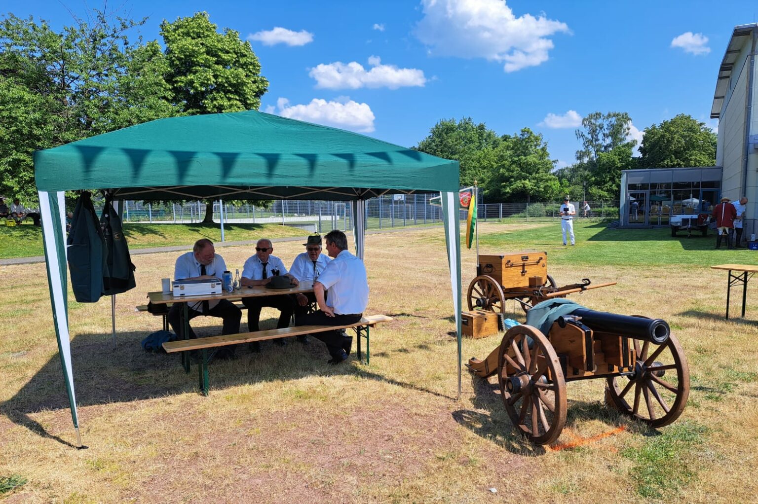Artilleriezug zu Gast in Wadersloh! - Schützenverein Dolberg gegr. 1695 ...